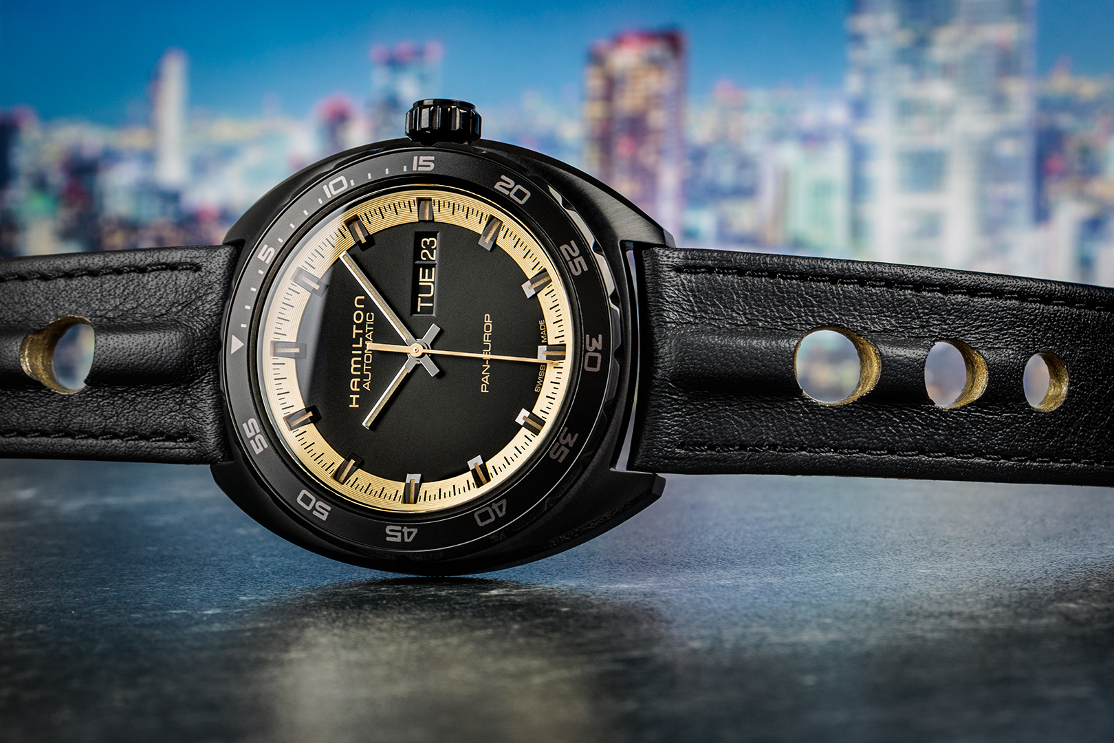 Hamilton Pan-Europ Black & Gold recenze | Hodinky-365.cz
