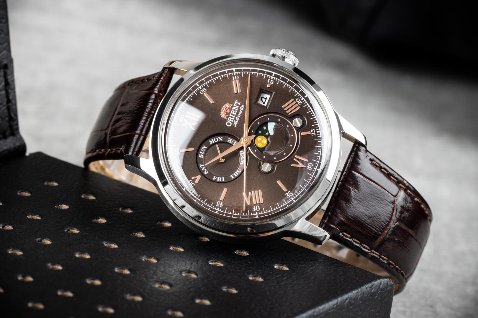 Orient Classic Sun & Moon Bambino Version 9 recenze