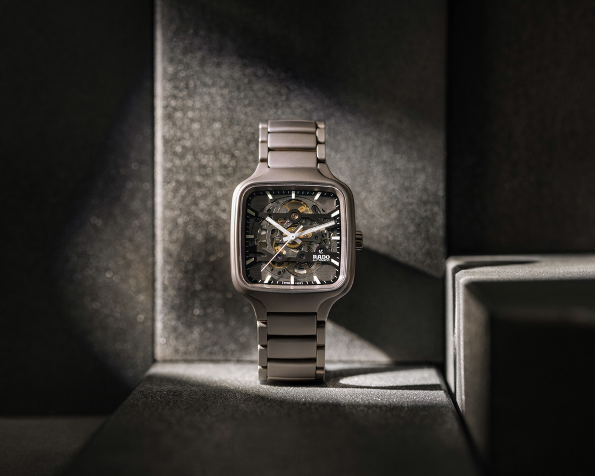 Rado True Square Automatic Skeleton R2719 představení
