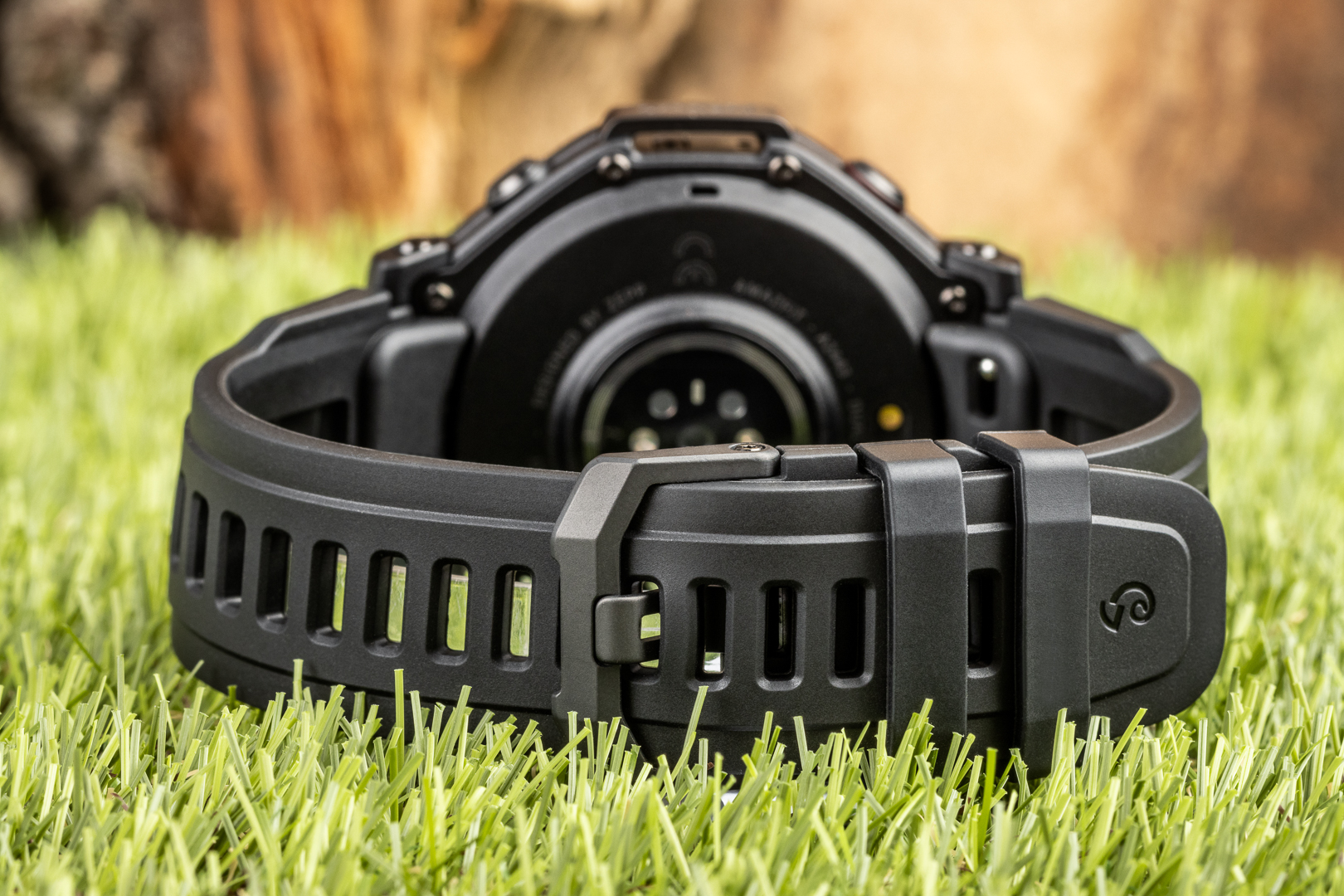 Amazfit T-Rex 3 PRO recenze – LED svítilna, safírové sklo...