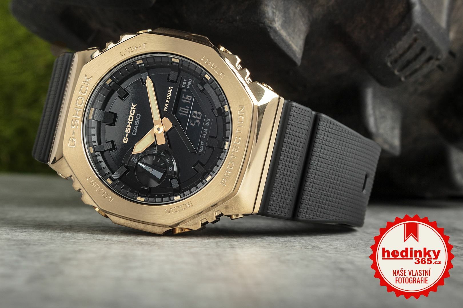 Casio G-Shock Original GM-2100G-1A9ER Metal Covered (CasiOak) | Hodinky-365.cz